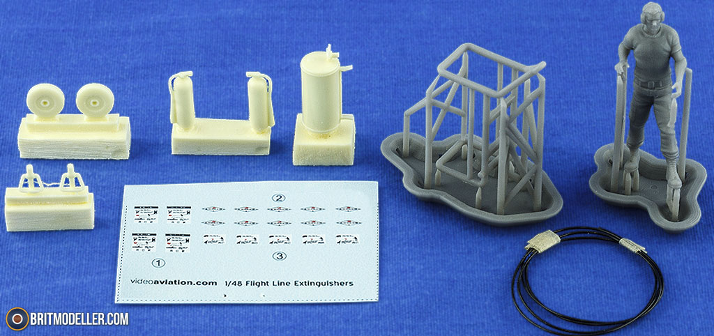 USAF Flight-Line Extinguishers w/Modern Figure (201848) 1:48 ...