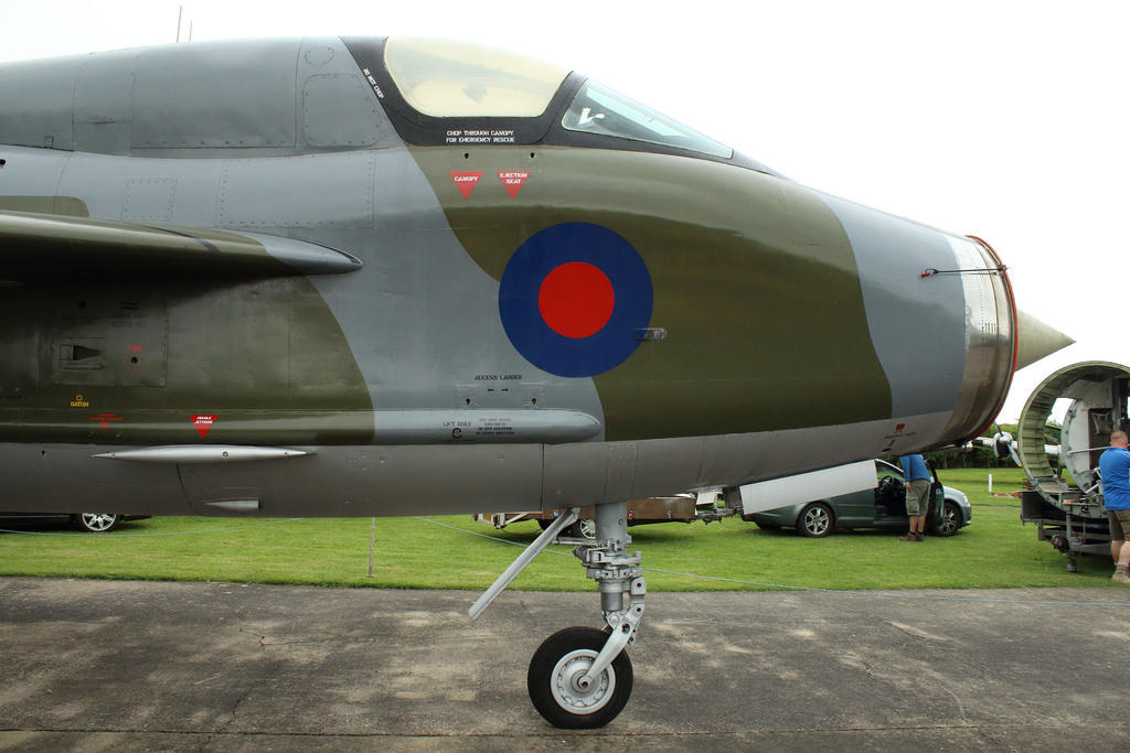 English Electric Lightning - T5 XS417 - Jet & Rocket engined Aircraft ...