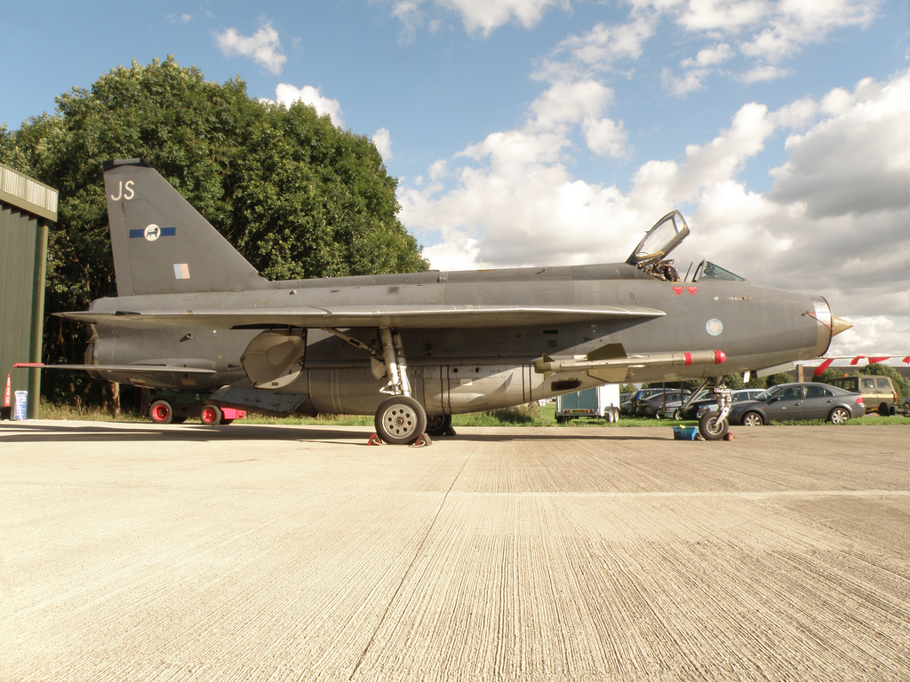 English Electric Lightning F.6 XR728 - Jet & Rocket engined Aircraft ...