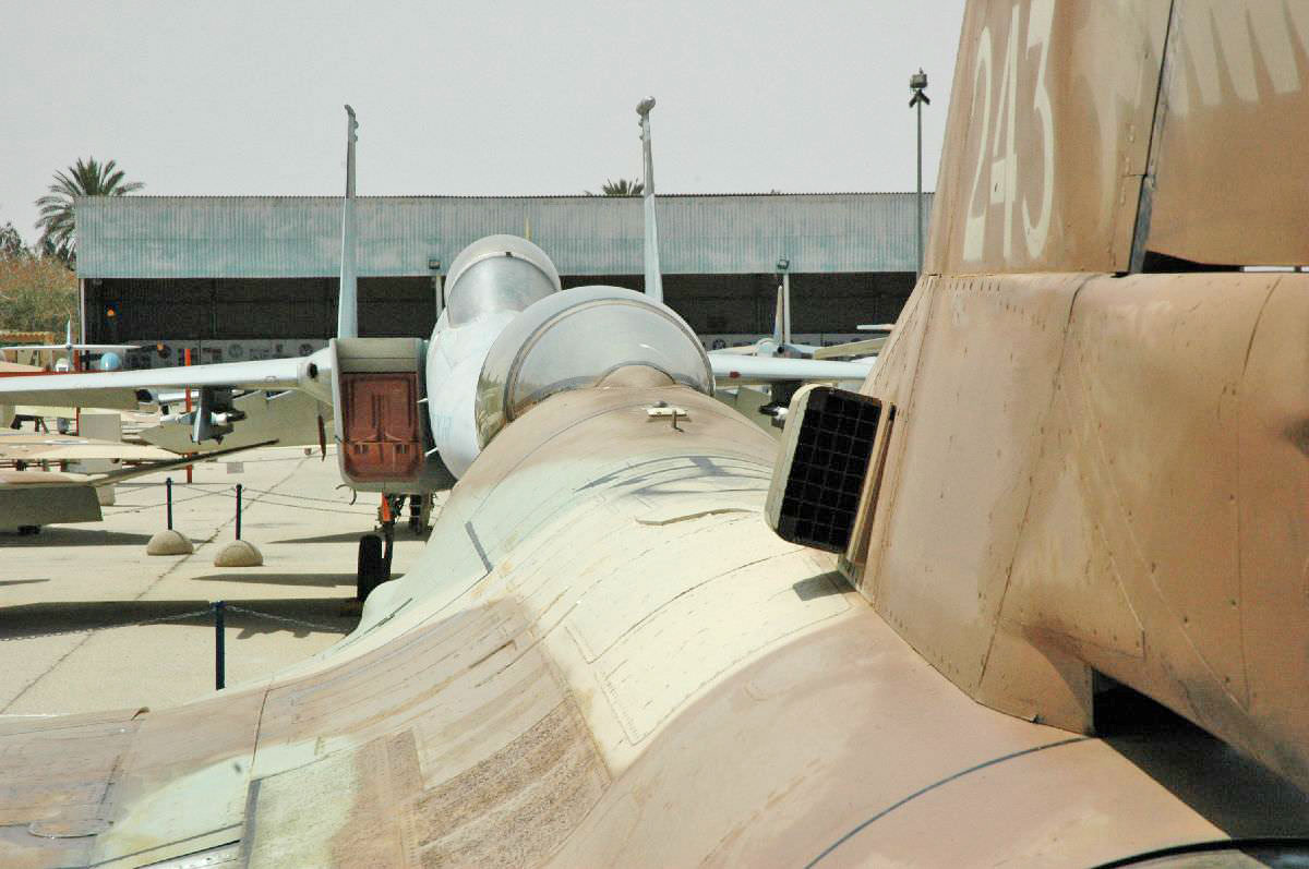 General Dynamics F-16A Netz - Jet & Rocket engined Aircraft ...