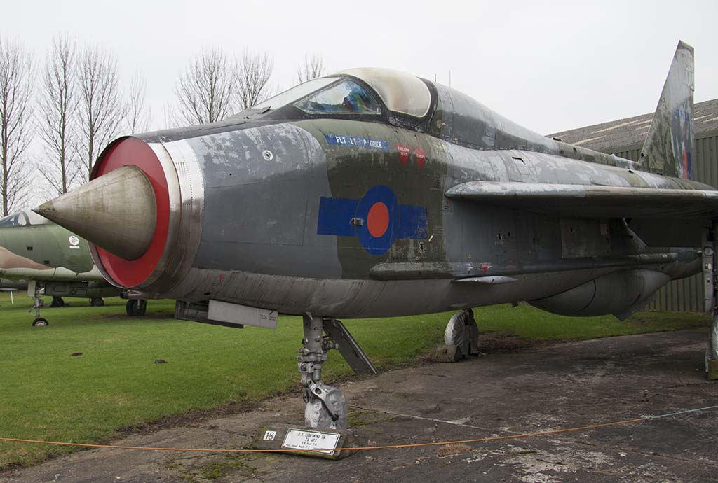 English Electric Lightning - T5 XS417 - Jet & Rocket engined Aircraft ...