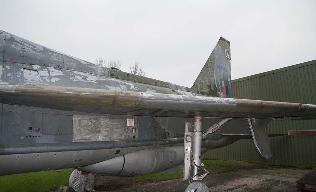 English Electric Lightning - T5 XS417 - Jet & Rocket engined Aircraft ...