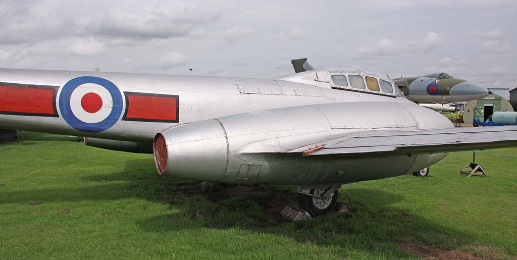Gloster Meteor T.7 - Jet & Rocket engined Aircraft - Britmodeller.com