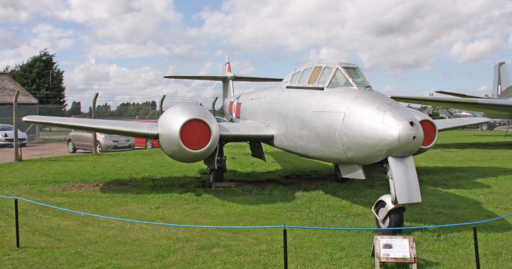 Gloster Meteor T.7 - Jet & Rocket engined Aircraft - Britmodeller.com