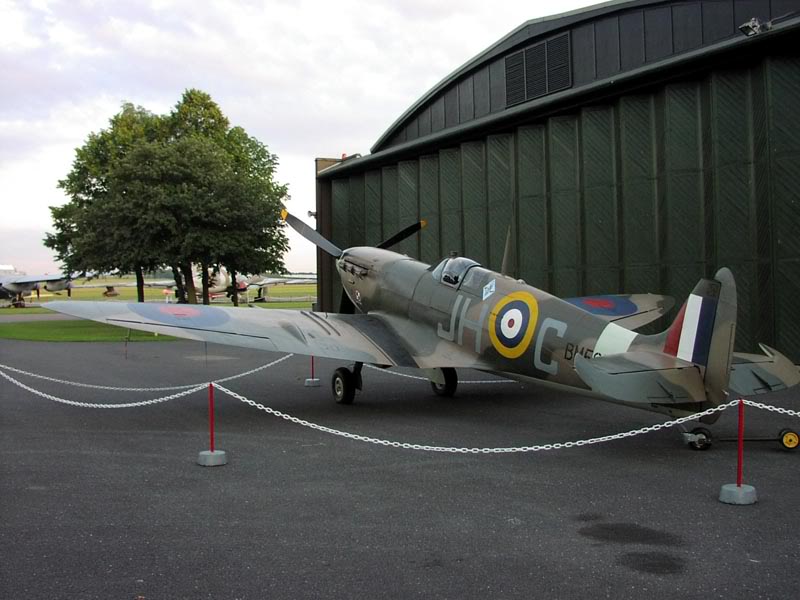 Supermarine Spitfire Mk.V - Propeller engined Aircraft - Britmodeller.com