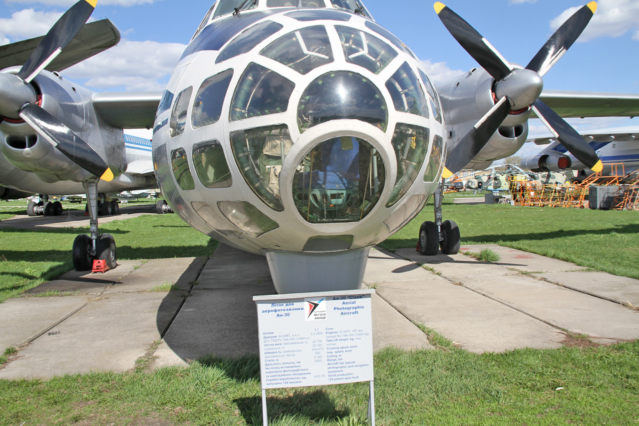 Antonov An-30 Clank - Propeller engined Aircraft - Britmodeller.com