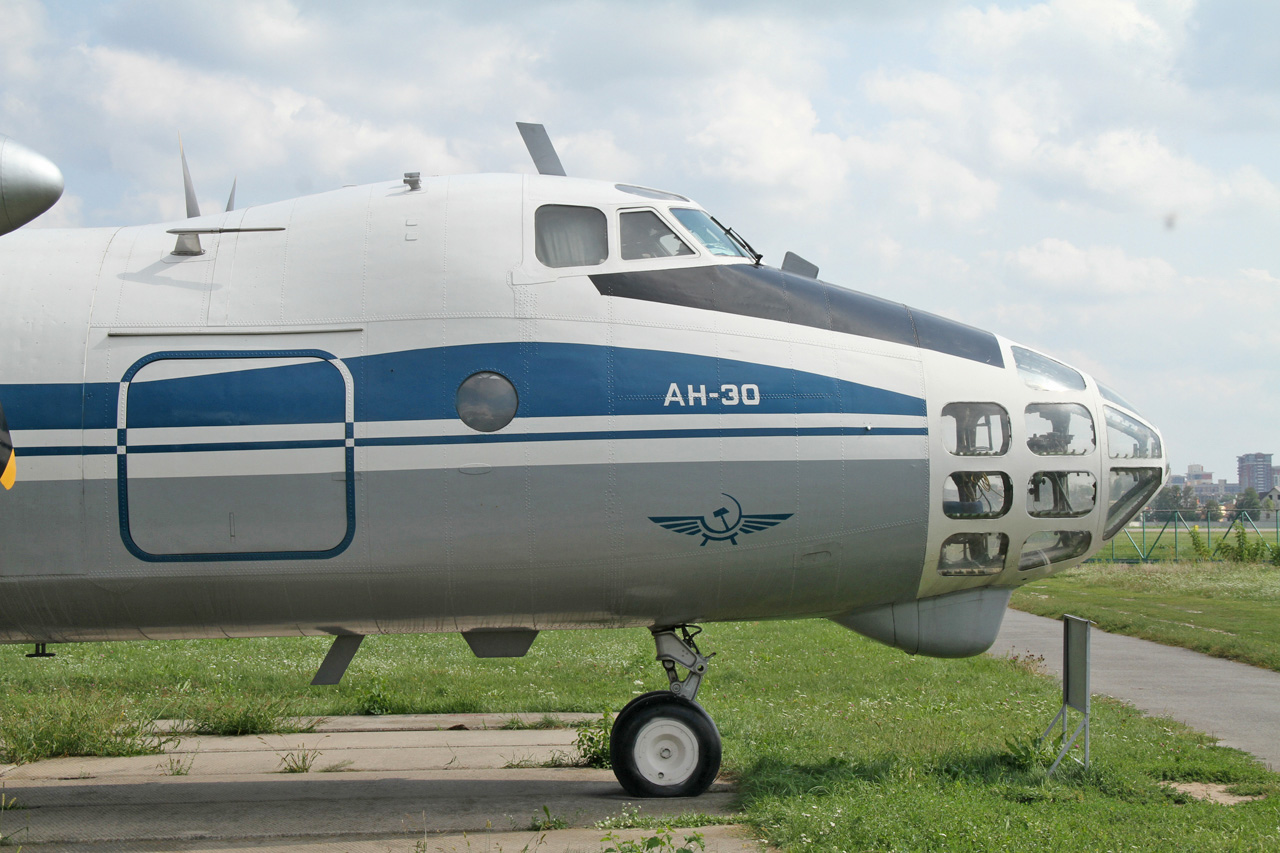 Antonov An-30 Clank - Propeller engined Aircraft - Britmodeller.com