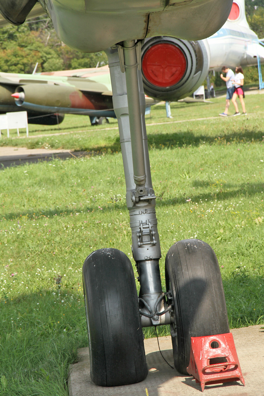 Antonov An-30 Clank - Propeller engined Aircraft - Britmodeller.com