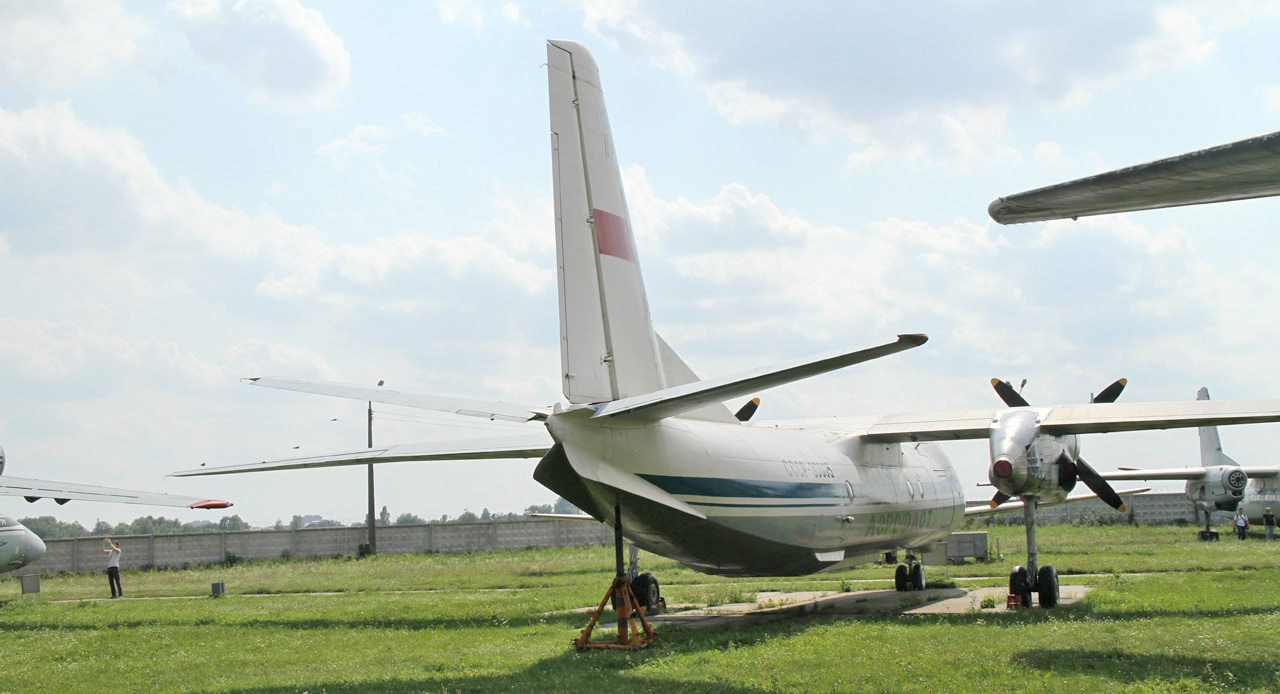 Antonov An-30 Clank - Propeller engined Aircraft - Britmodeller.com