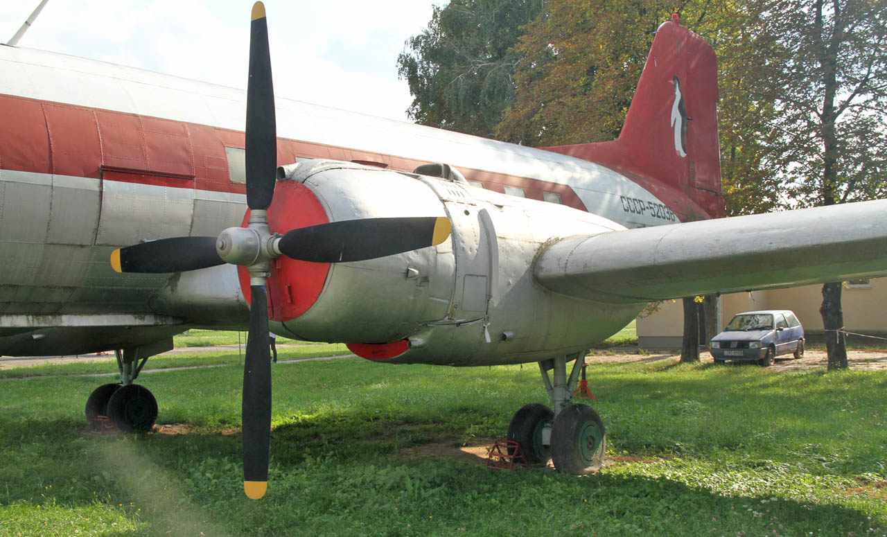 Ilyushin Il-14 - Crate - Propeller engined Aircraft - Britmodeller.com