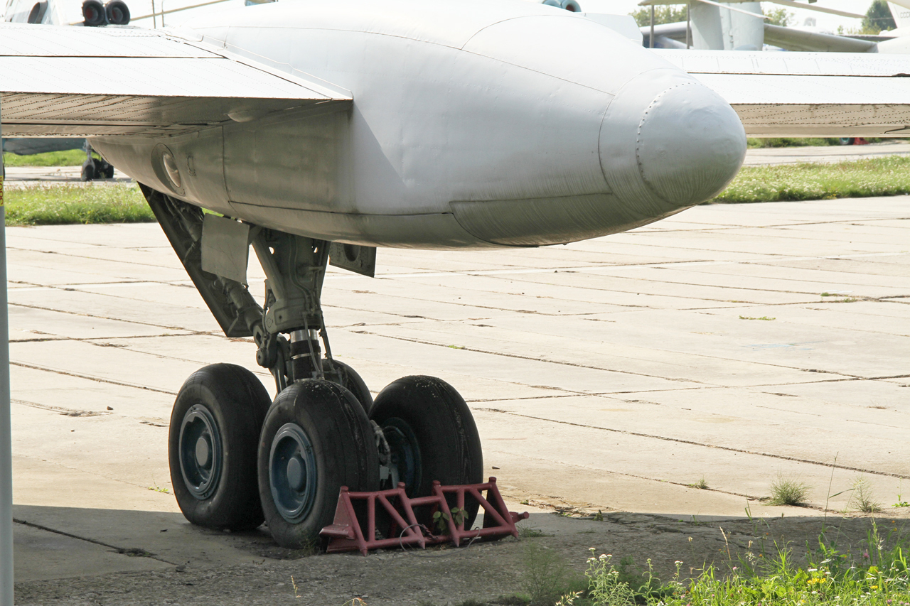 Tupolev Tu-134UBL - Jet & Rocket engined Aircraft - Britmodeller.com