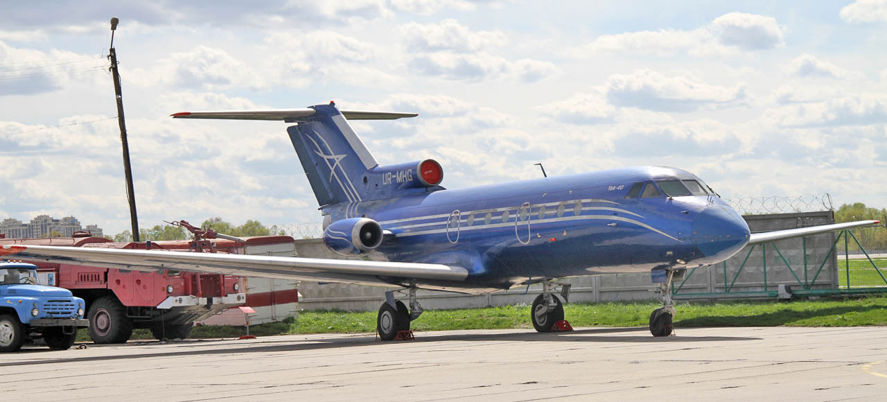 Yakolev Yak-40 Codling - Jet & Rocket engined Aircraft - Britmodeller.com