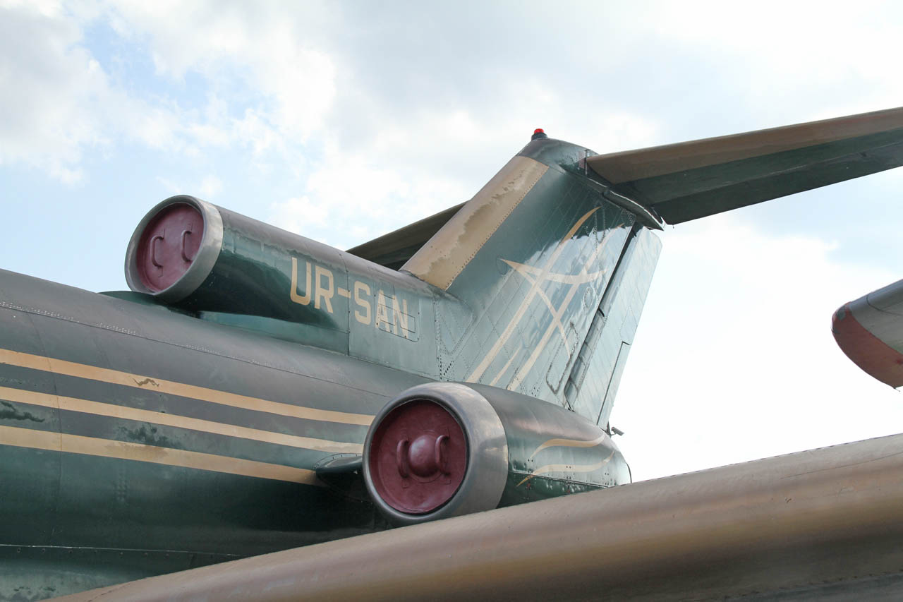 Yakolev Yak-40 Codling - Jet & Rocket engined Aircraft - Britmodeller.com