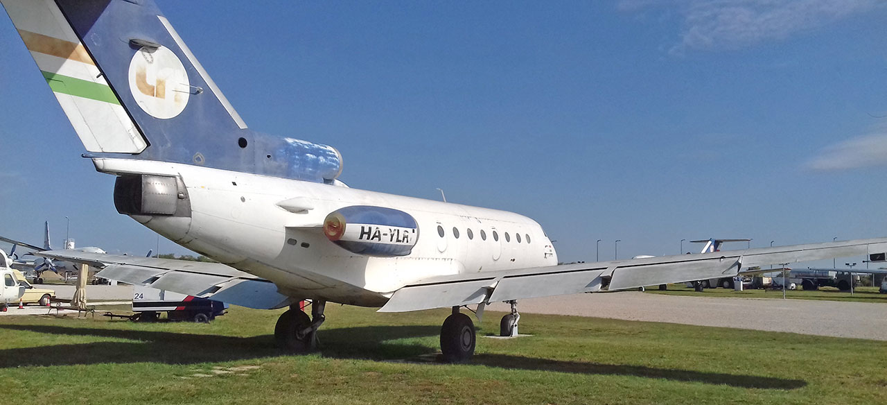 Yakolev Yak-40 Codling - Jet & Rocket engined Aircraft - Britmodeller.com