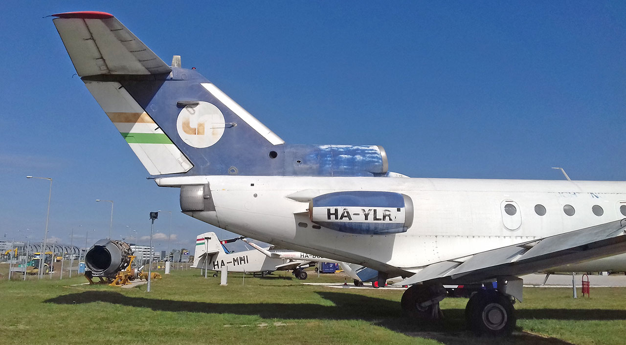 Yakolev Yak-40 Codling - Jet & Rocket engined Aircraft - Britmodeller.com