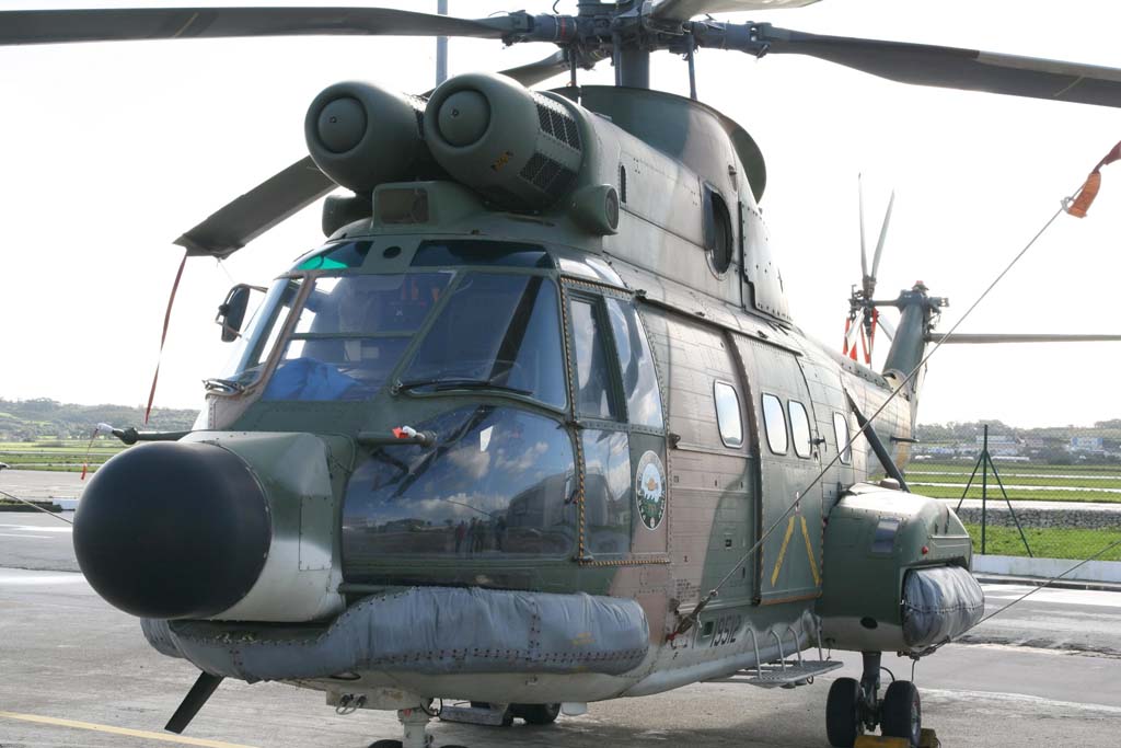 Sud Aviation SA330 Puma - Rotary Wing Aircraft Walkarounds ...