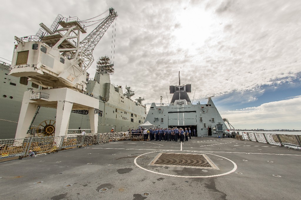 Type 45 Daring Class Destroyer (Royal Navy) - Maritime Walkarounds ...